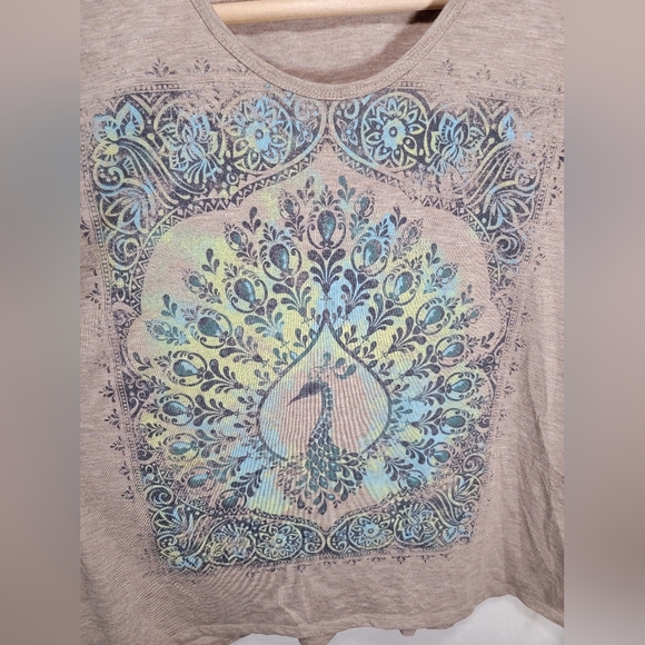 Style & Co. | Tops | Style Co Peacock And Elaborate Design Really ...